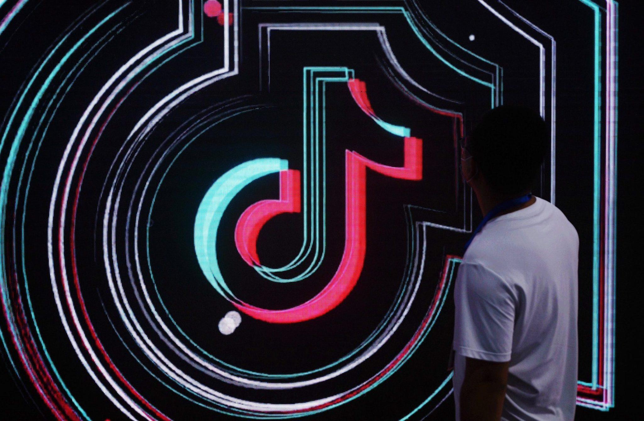 10 Tik Toks para adultos que no puedes perderte: desde humor a bailes ...